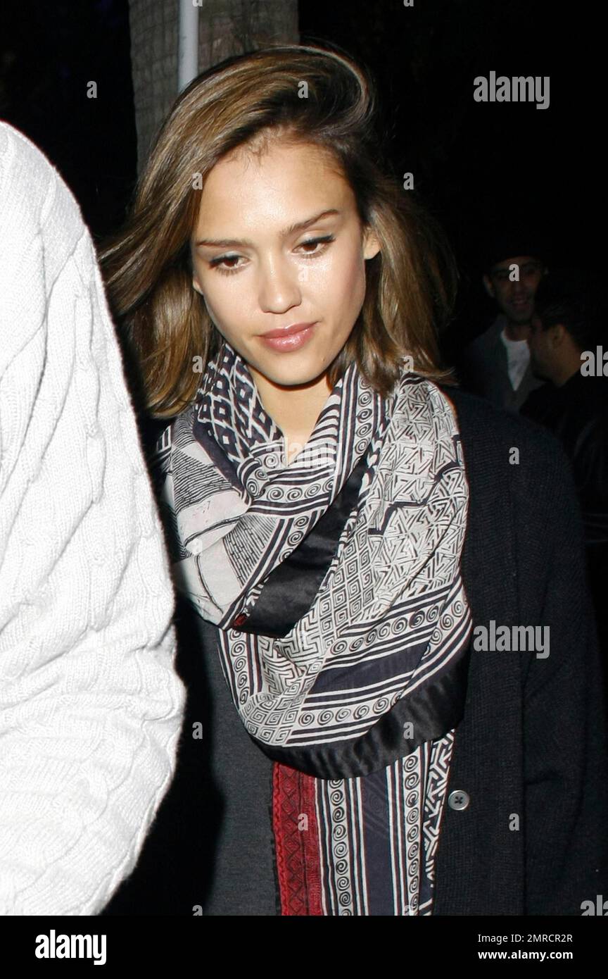 Jessica Alba and husband Cash Warren arrive at an LA Clippers ...