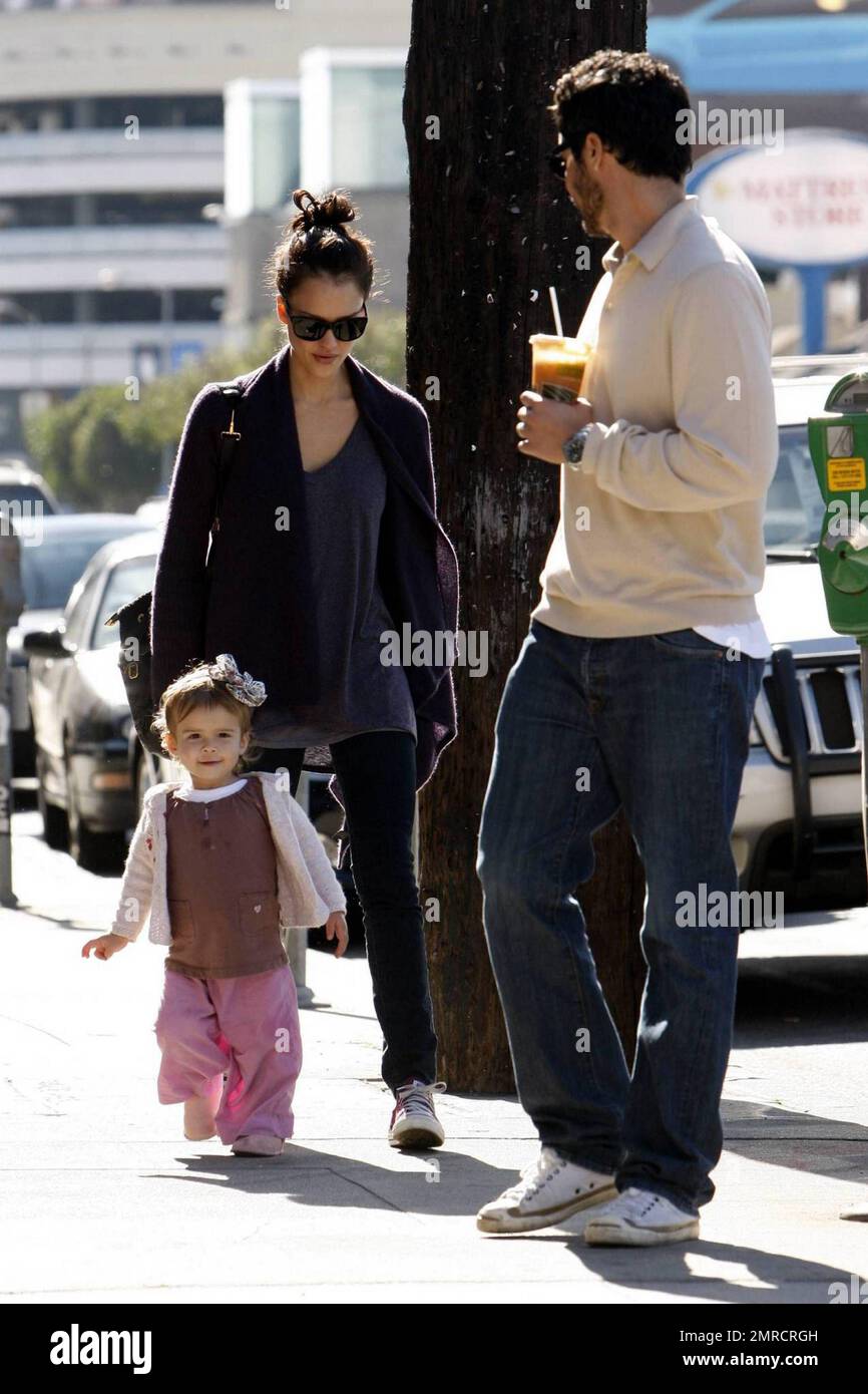 Jessica Alba, husband Cash Warren and daughter Honor spend the day ...