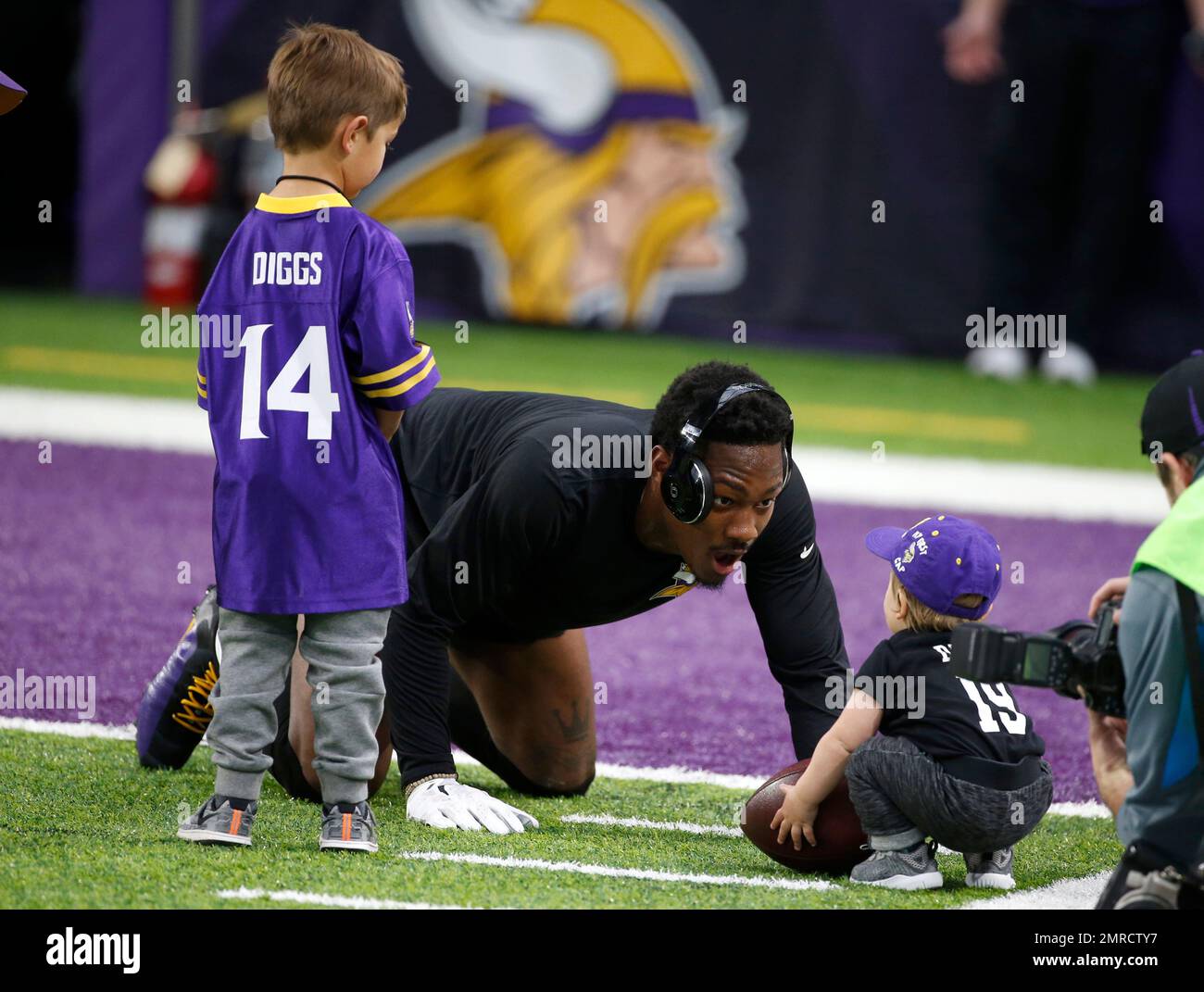 Minnesota Vikings wide receiver Stefon Diggs talks with young fans ...