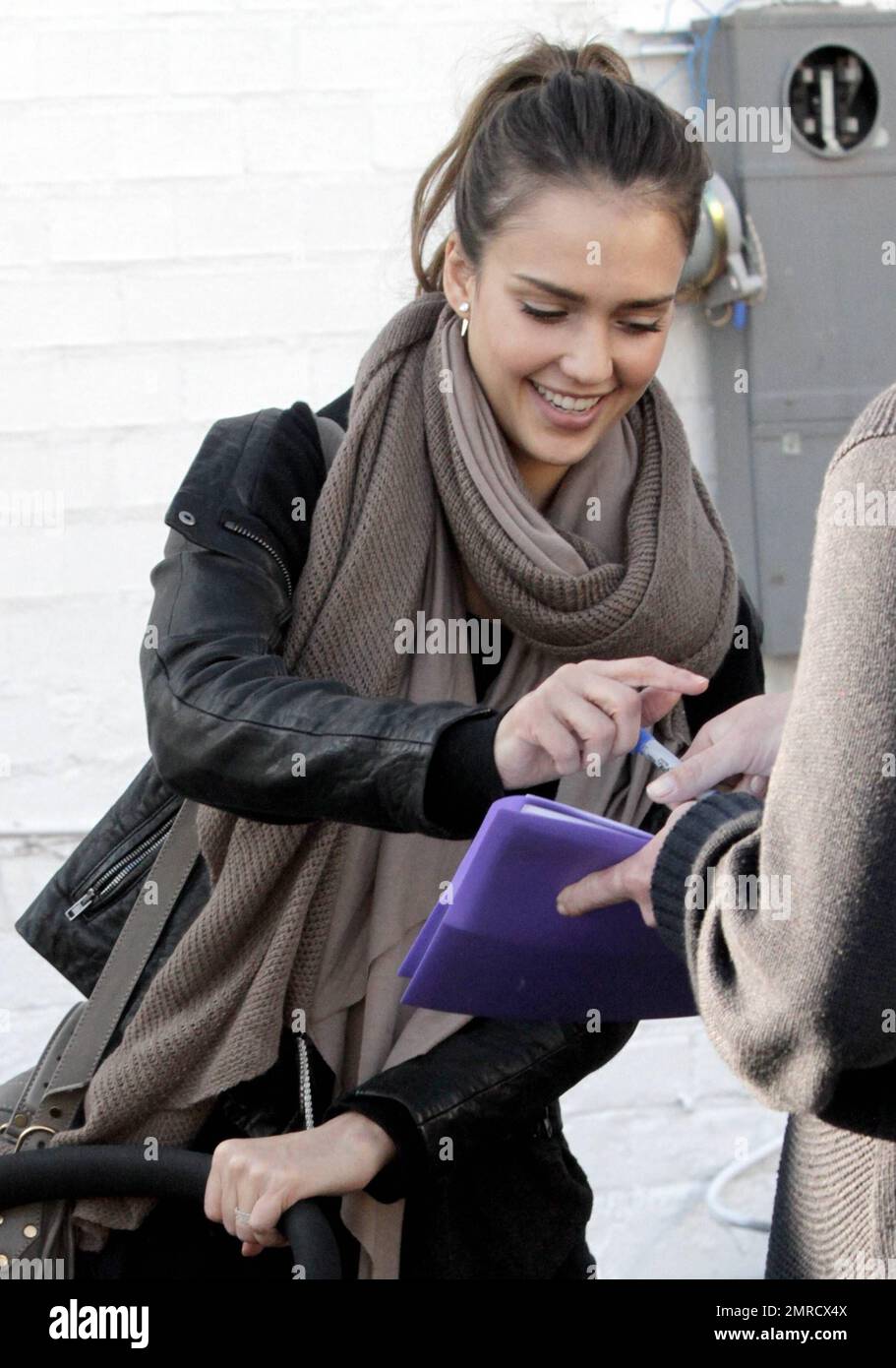 Actress Jessica Alba With Daughters Honor Marie 3 And Haven 4 Months
