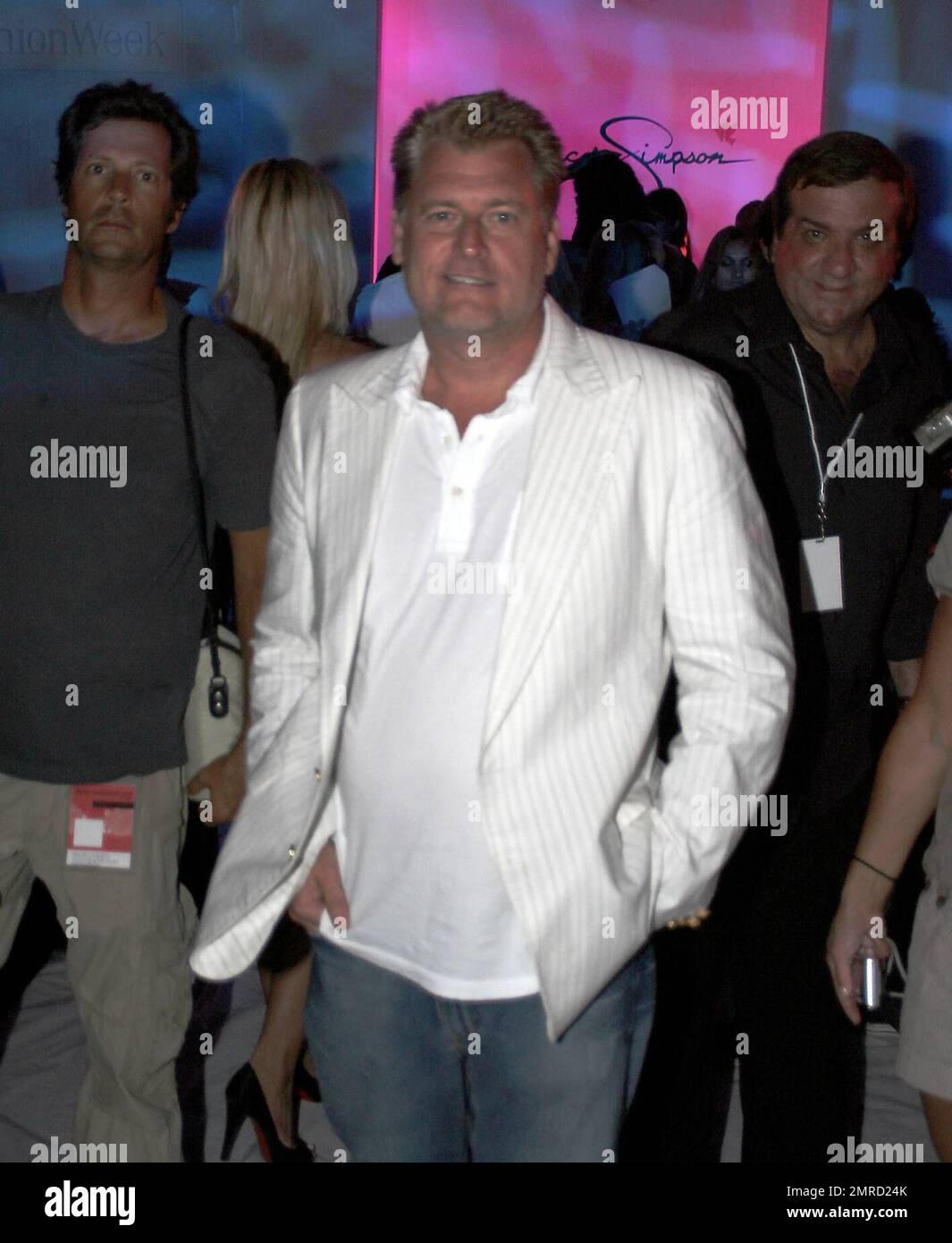 Jessica Simpson is supported by her mother Tina, father Joe and best ...