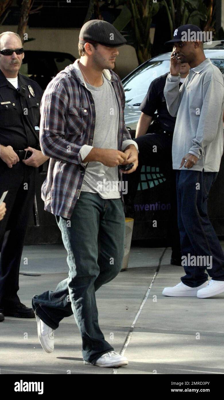 Tony romo and jessica simpson hi-res stock photography and images - Alamy