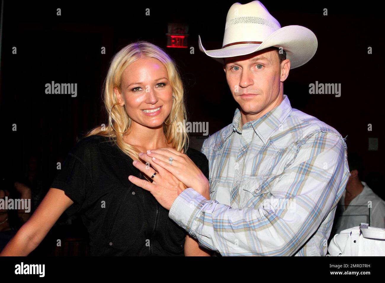 Exclusive!! World-renowned recording artist Jewel hosted Aura nightclub ...