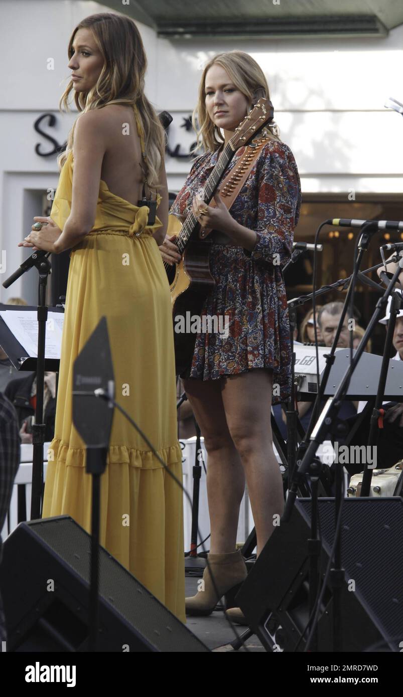 Jewel makes an appearance and performs at The Grove for an interview on ...