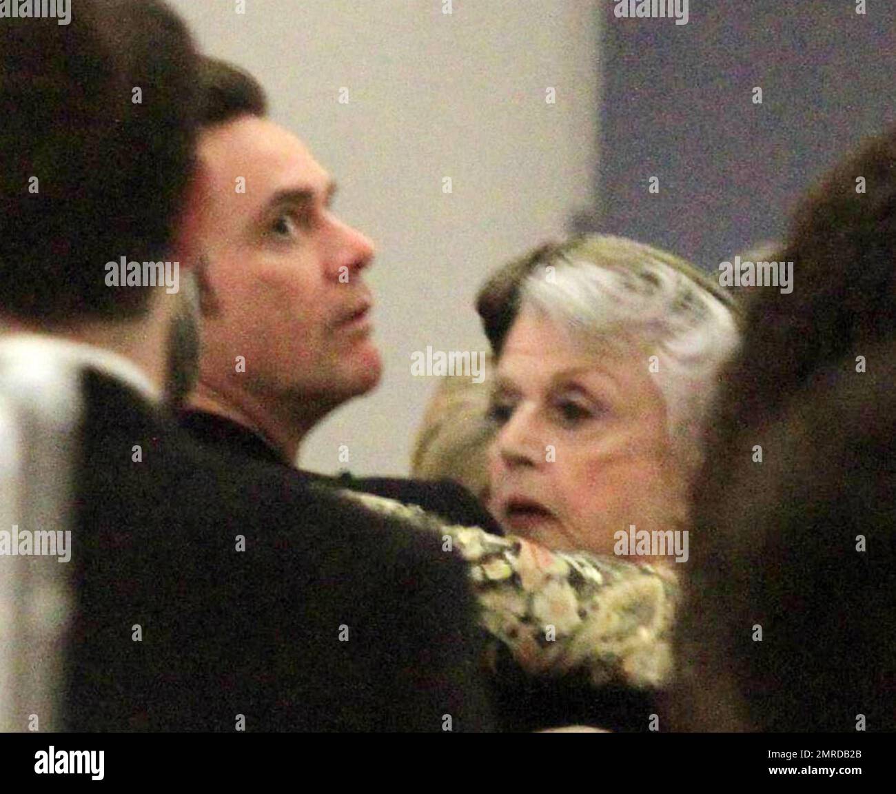 EXCLUSIVE!! Jim Carrey pulls some funny faces as he films a dancing ...