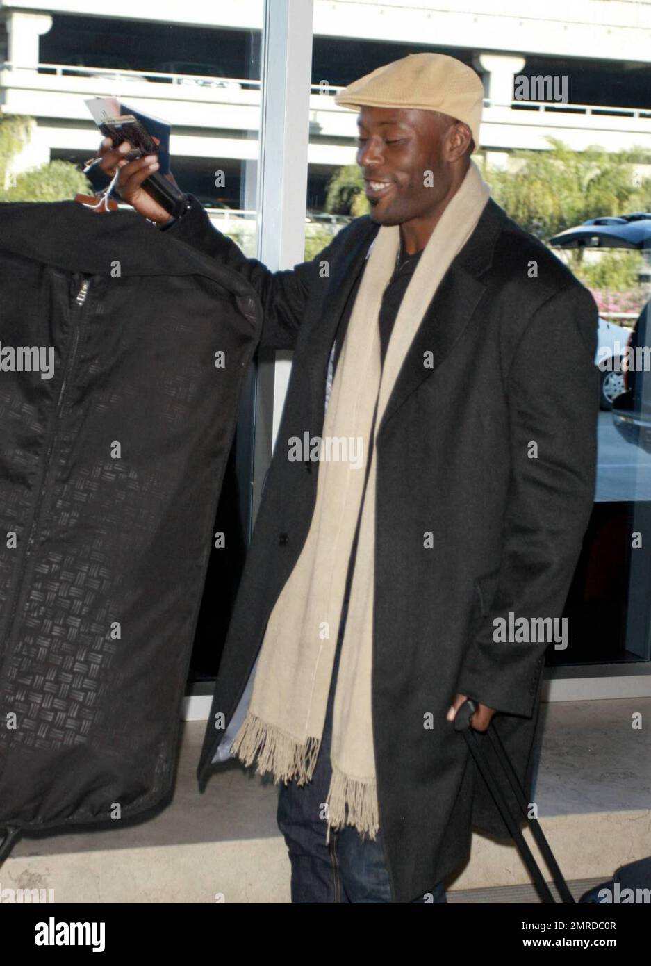 EXCLUSIVE!! Actor Jimmy Jean-Louis poses for photos before catching an ...