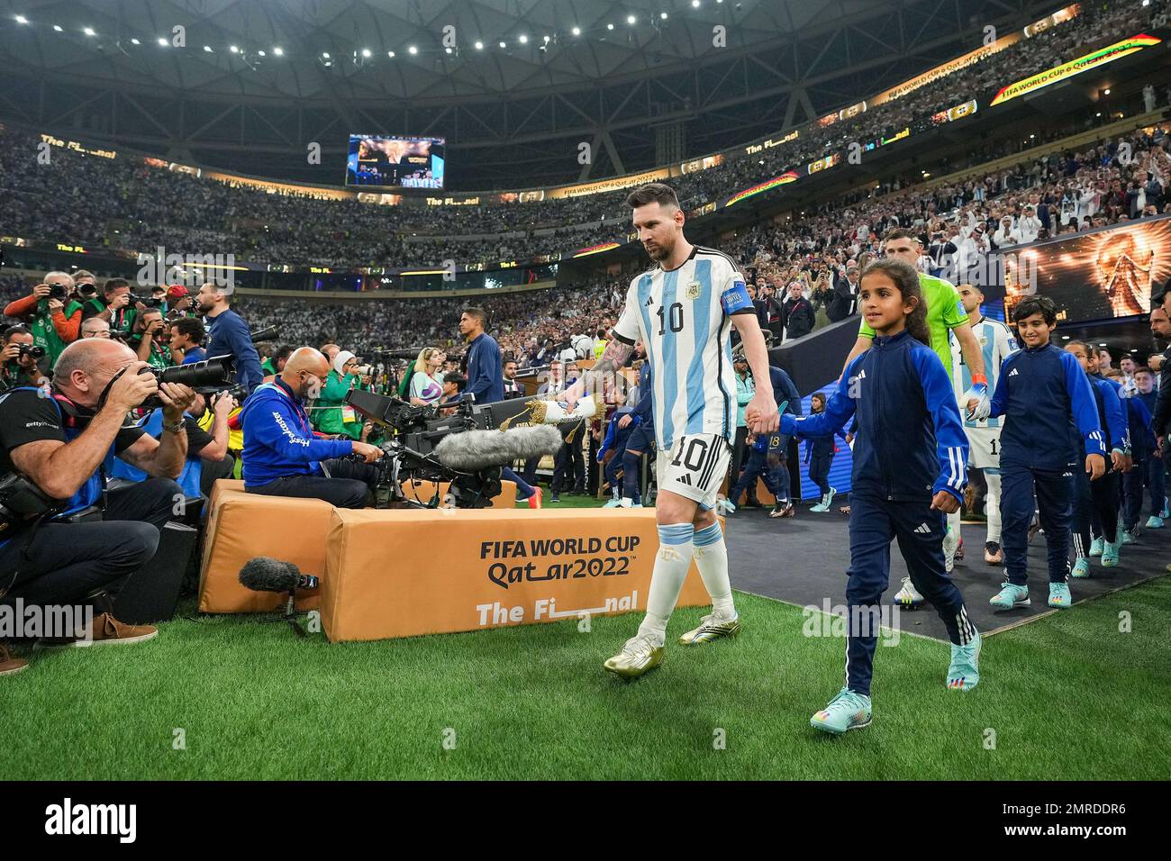Lionel messi world cup final qatar hi-res stock photography and images ...