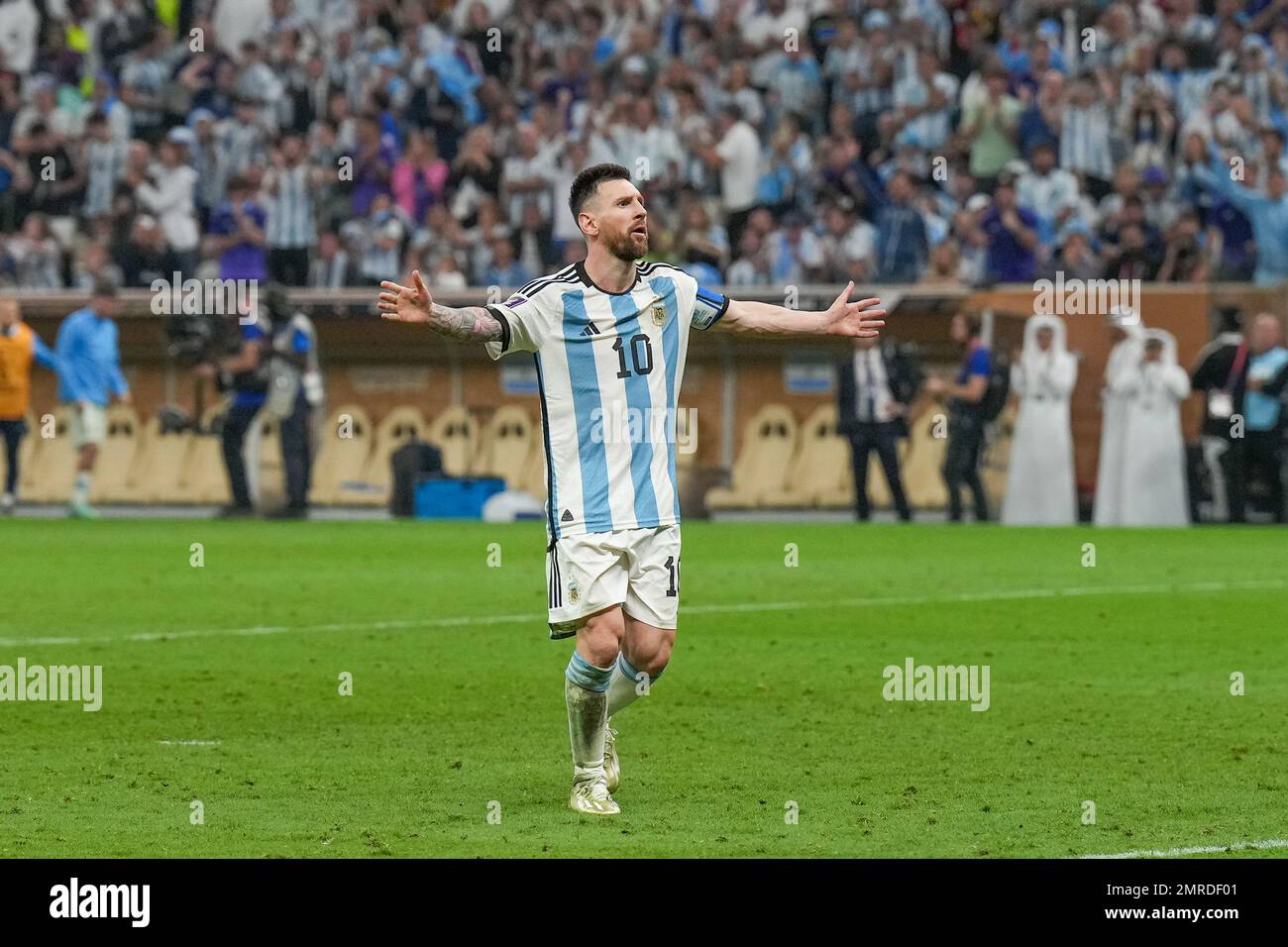 Lionel messi world cup final qatar hi-res stock photography and images ...