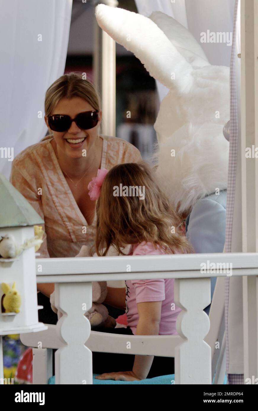 'Full House' actress Jodie Sweetin was seen taking her daughters Zoie ...