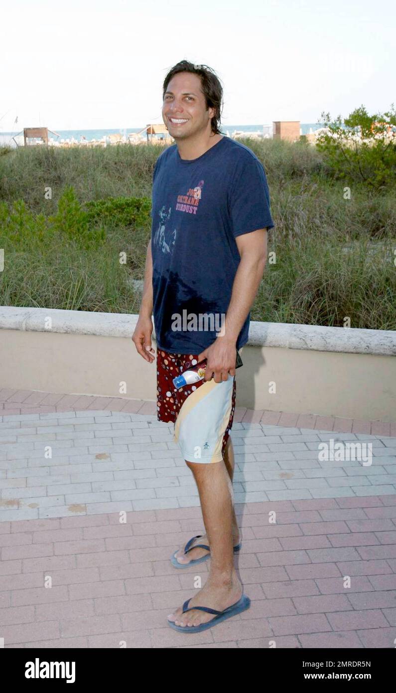 Exclusive!! "Girls Gone Wild" founder Joe Francis relaxes with friends ...