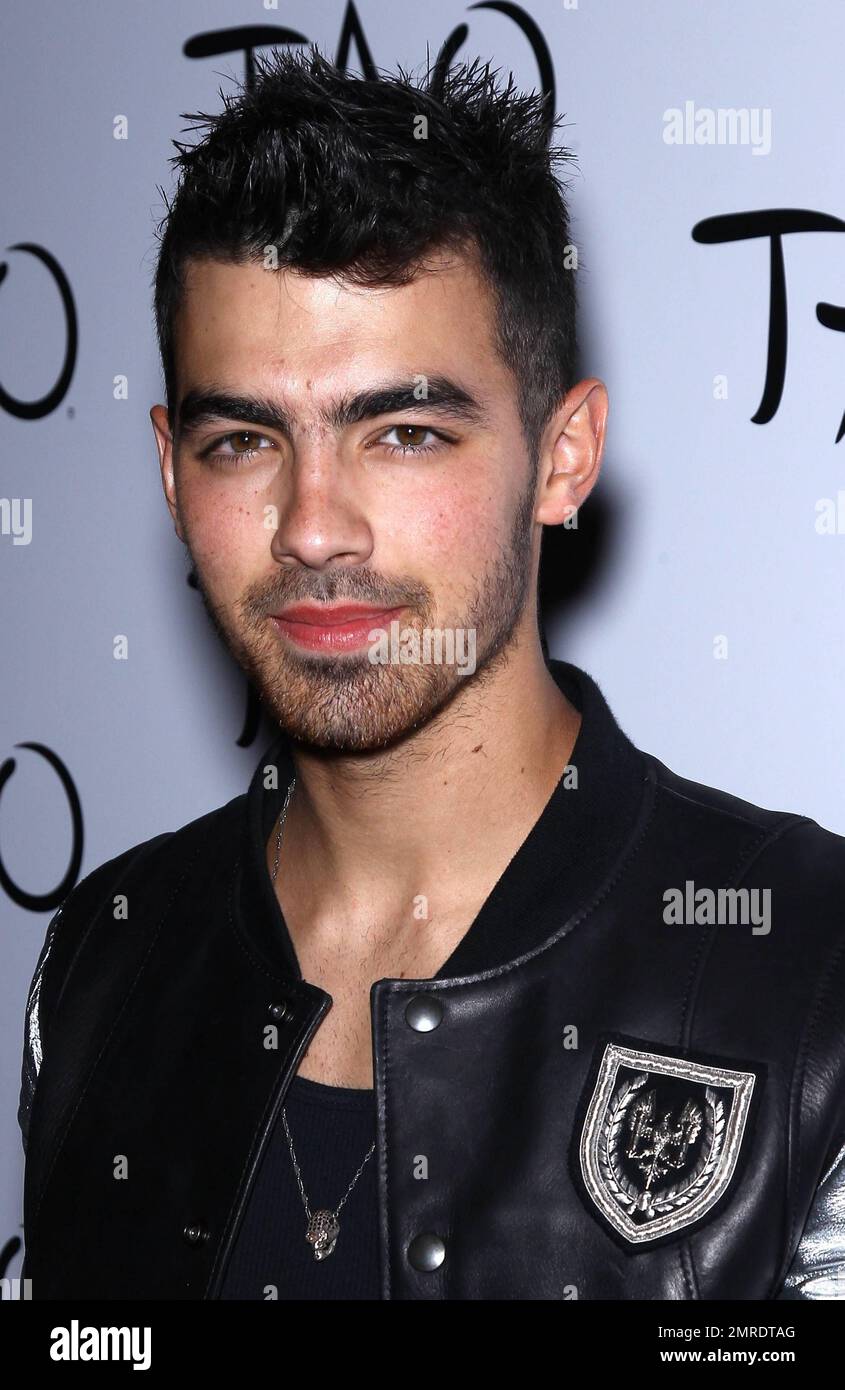 Joe Jonas hosts a pre-awards party, before the Billboard Music Awards ...