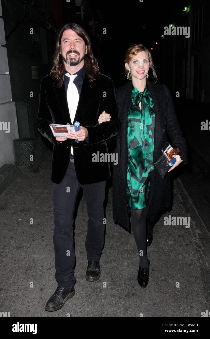 The Foo Fighters' Dave Grohl and wife Jordyn Blum attend rocker Joe ...