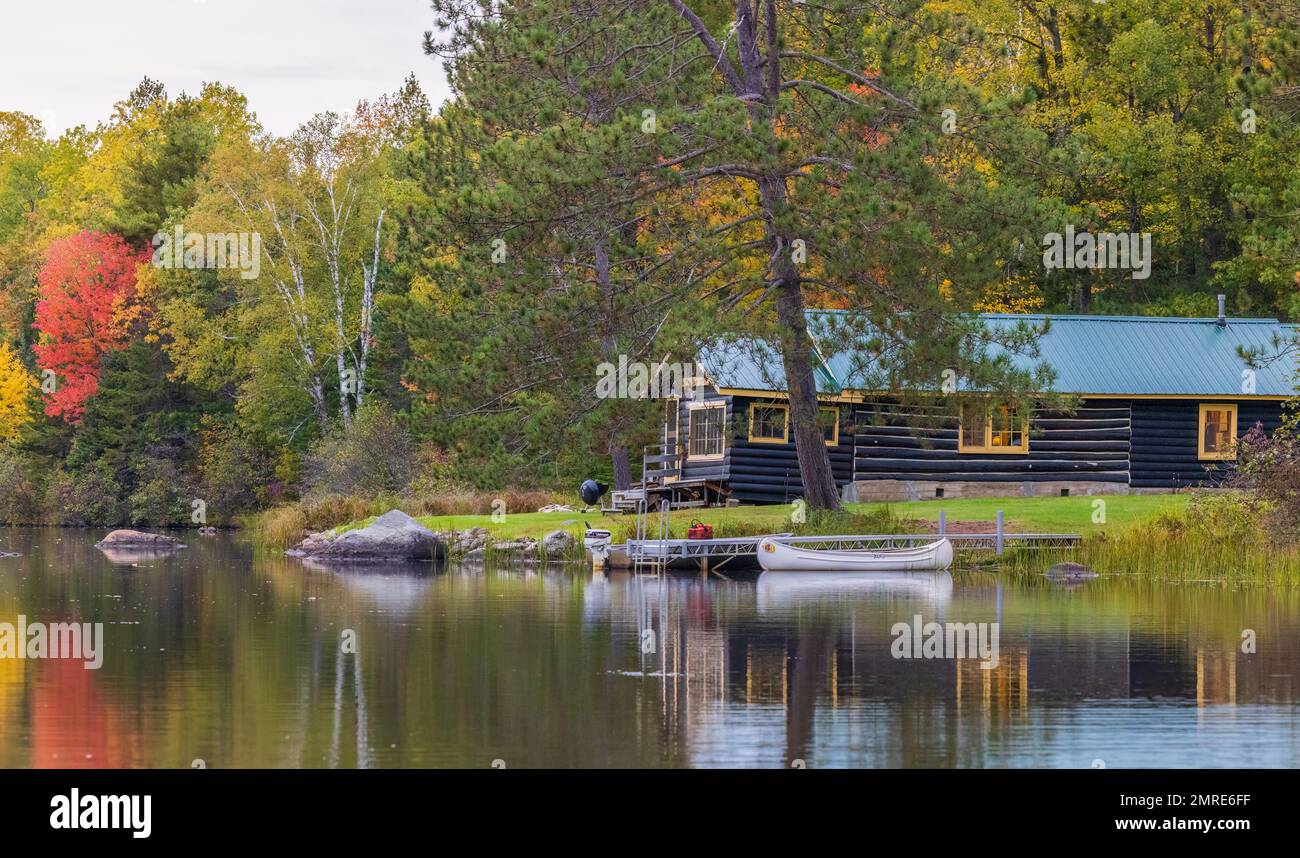 Chippewa canoe hi-res stock photography and images - Alamy