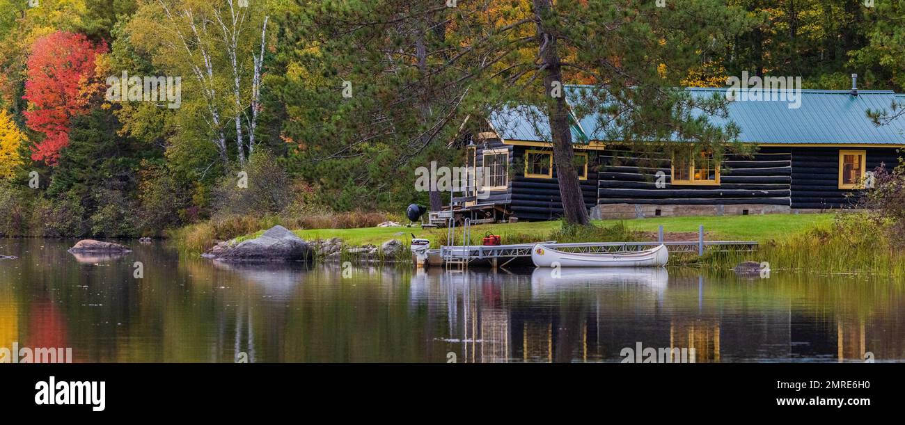 Old log cabin hi-res stock photography and images - Alamy