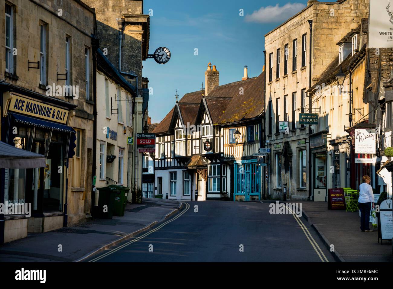 High Street in the Cotswold town of Winchcombe, England Stock Photo - Alamy