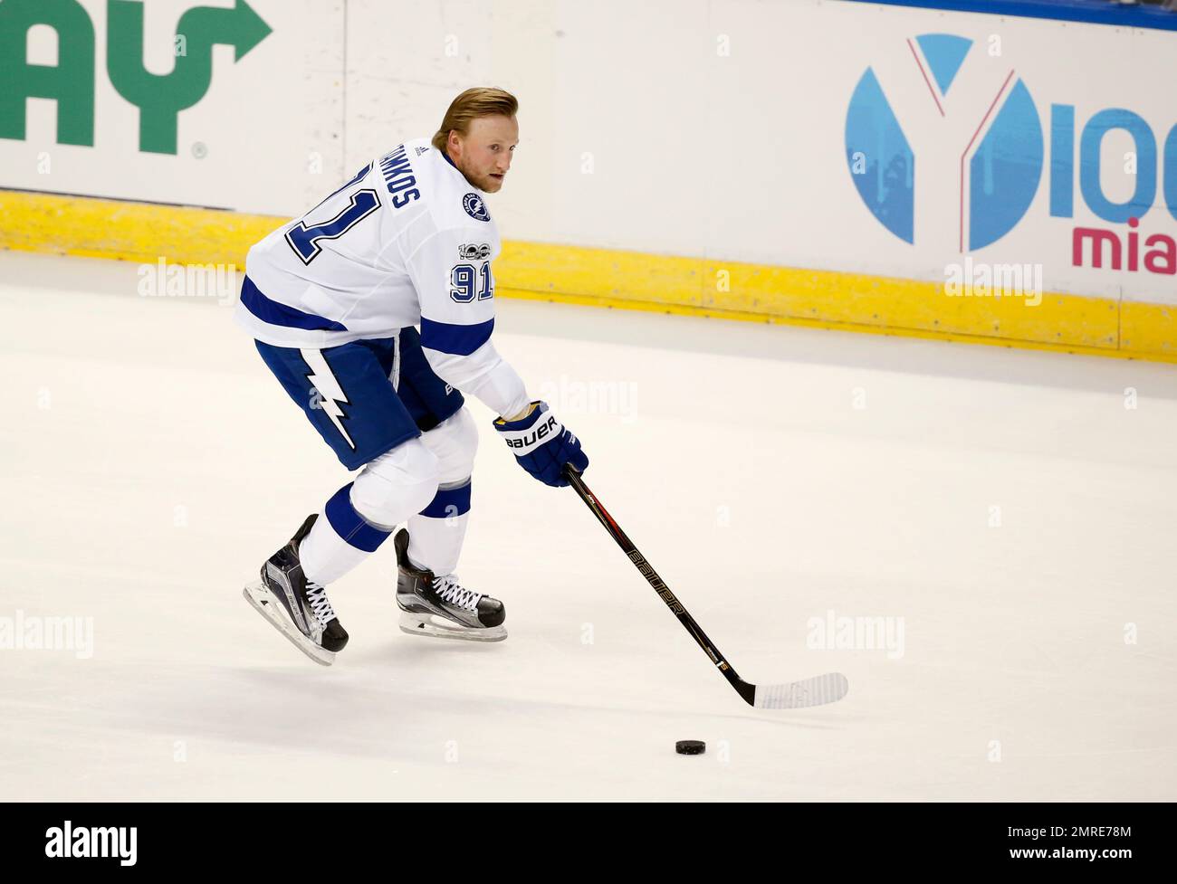 Tampa Bay Lightning center Steven Stamkos skates during warmups before ...