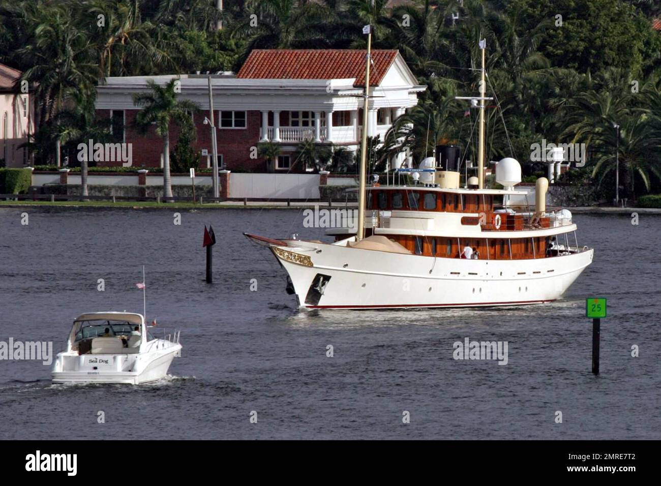 Vajoliroja hi-res stock photography and images - Alamy