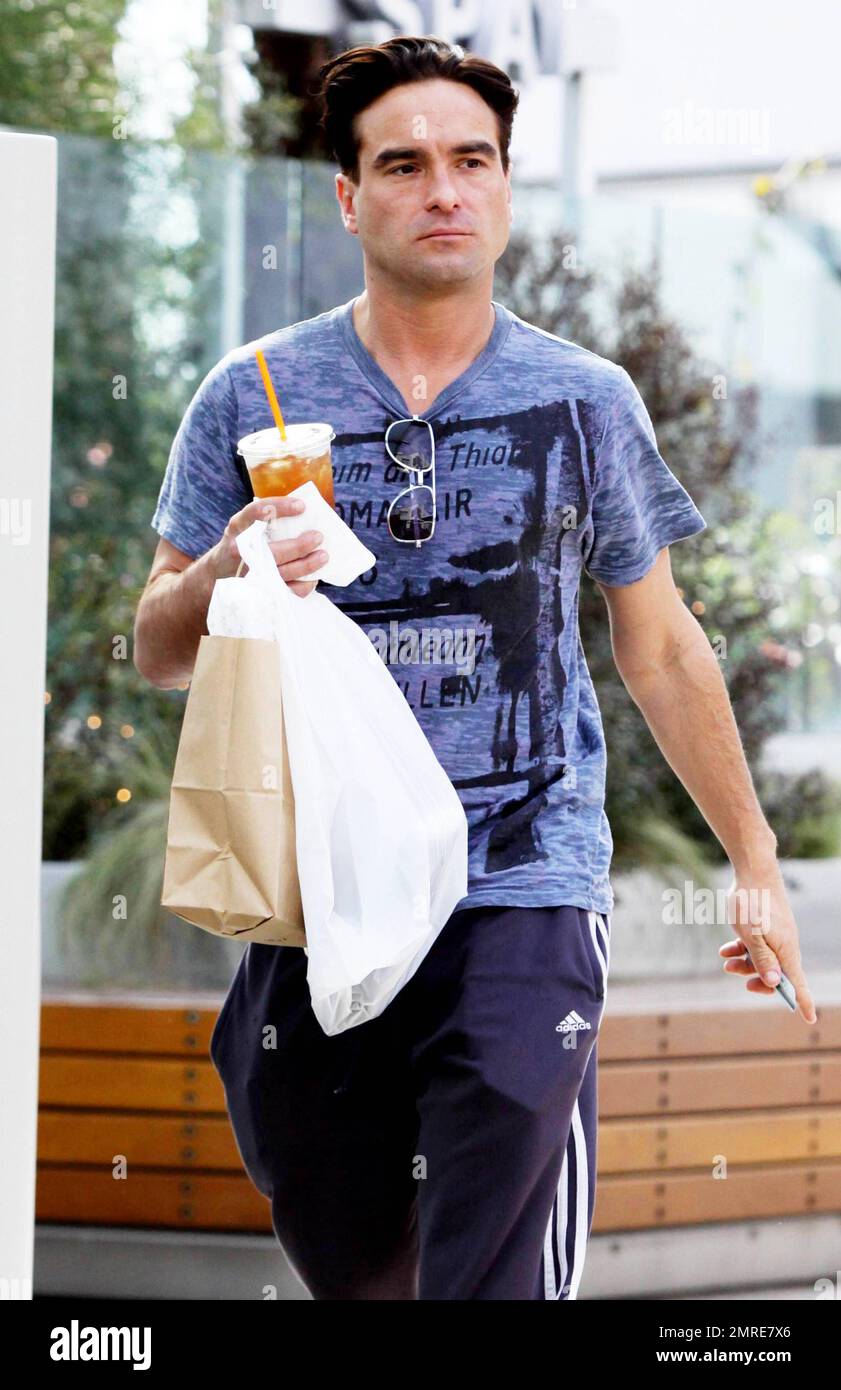 EXCLUSIVE!! Johnny Galecki of the Golden Globe nominated TV series "The ...