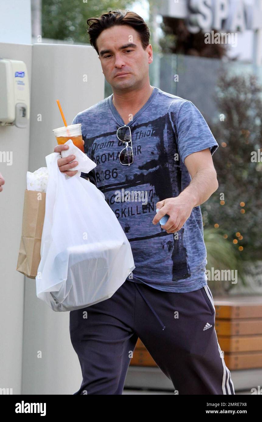 EXCLUSIVE!! Johnny Galecki of the Golden Globe nominated TV series "The ...