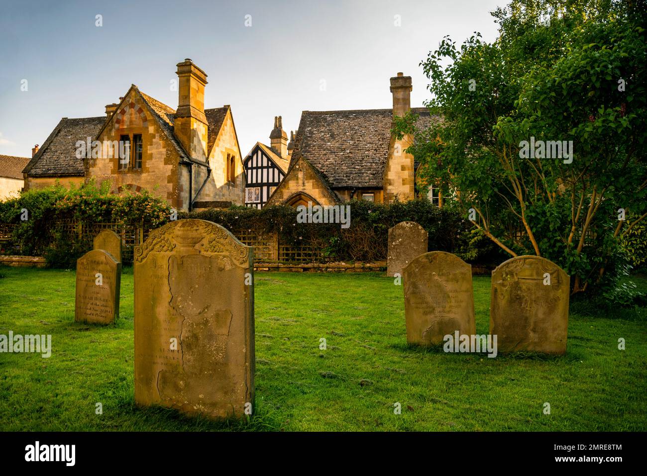 Cast iron rainwater heads hi-res stock photography and images - Alamy