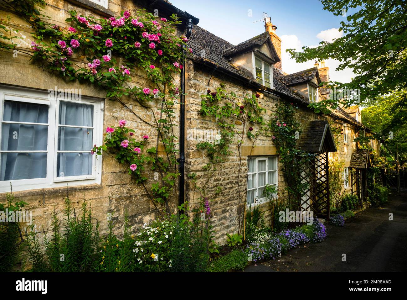 Terraced cottages on Vineyard Street in Winchcome, England, Cotswolds ...