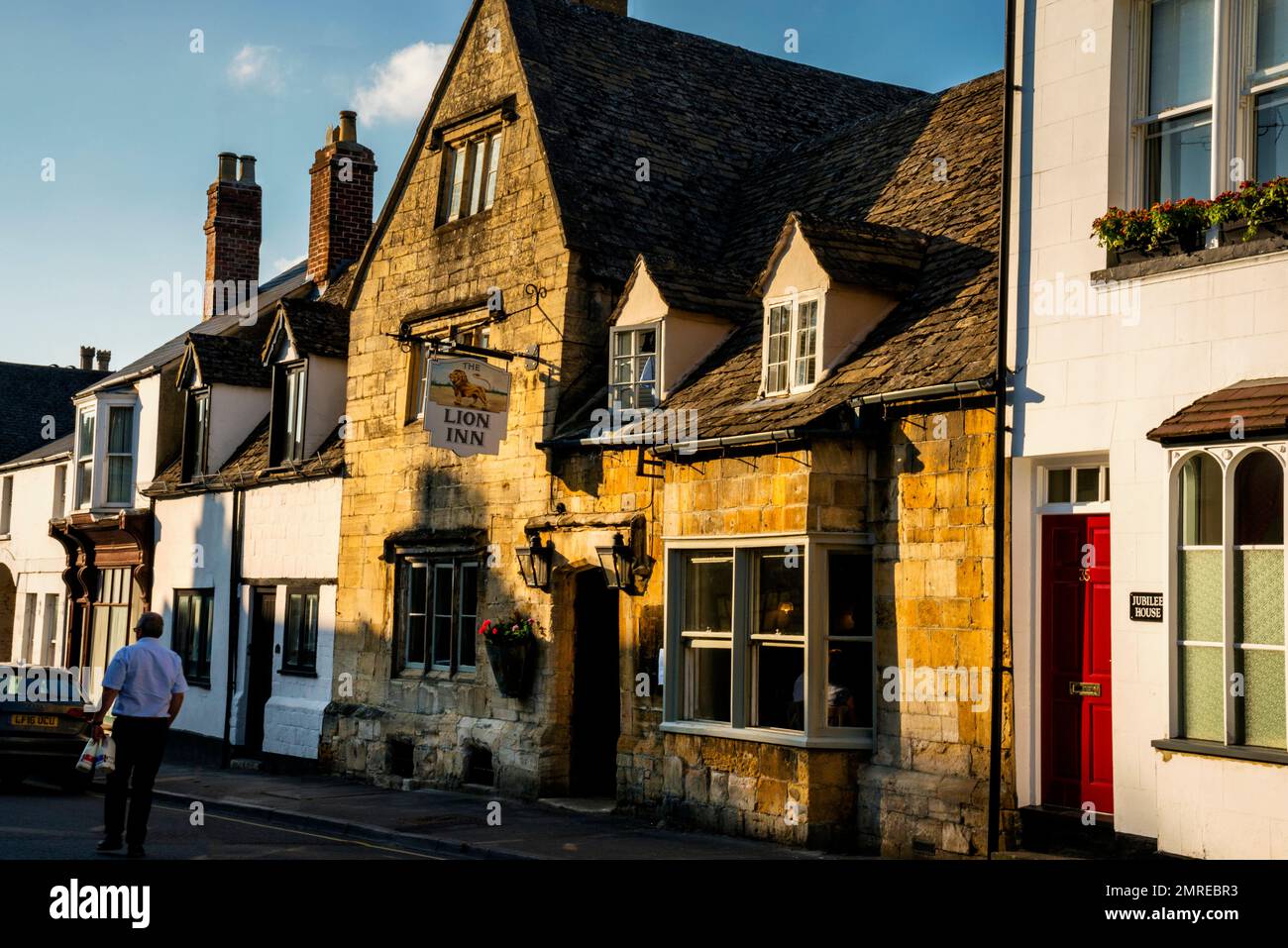 15th-century coaching inn now a pub in the Cotswold market town of ...