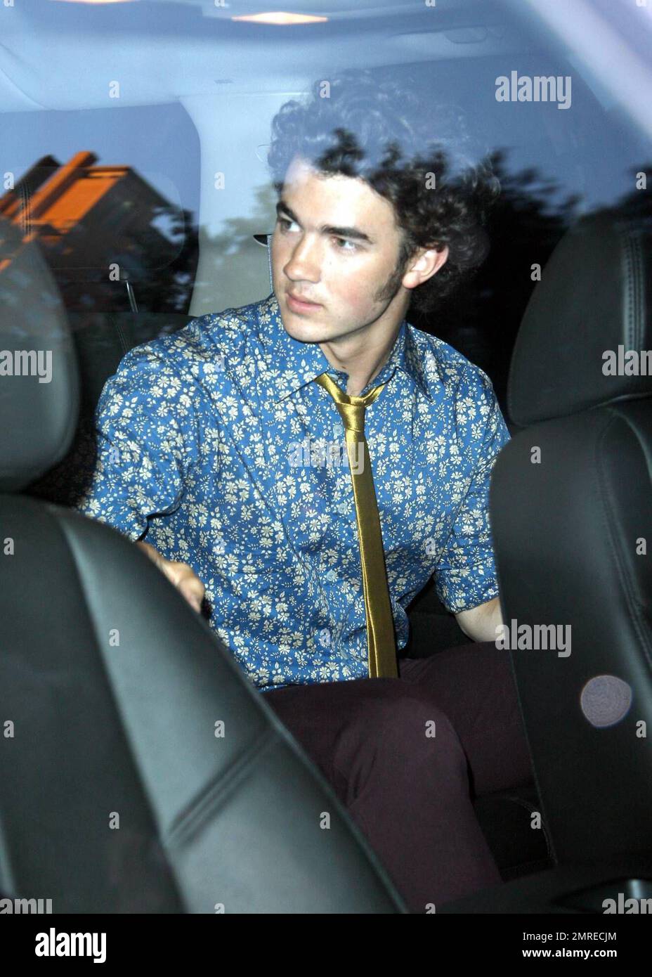 The Jonas Brothers arrive at Manhattan's Apple Store for a surprise ...