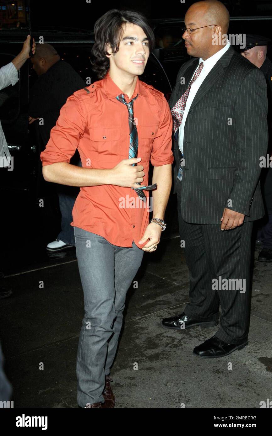 Superstar Pop band The Jonas Brothers make an appearance at the MTV ...