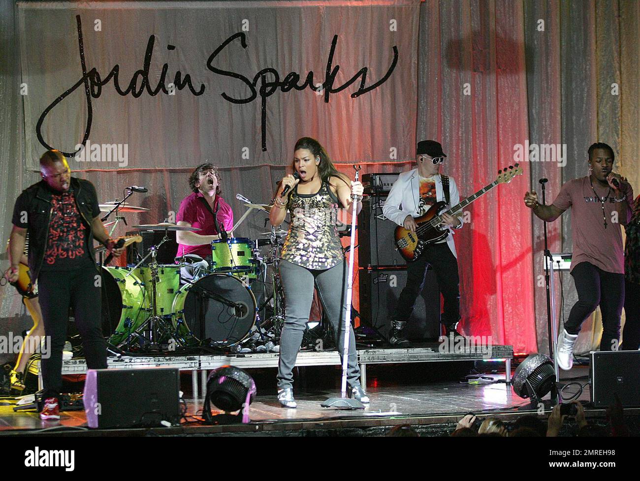 Singer and "American Idol" winner Jordin Sparks performs live in ...