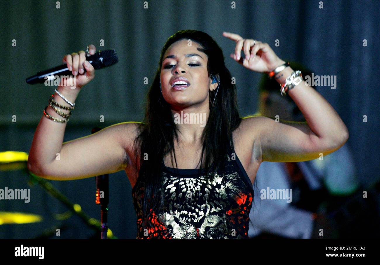 Singer and "American Idol" winner Jordin Sparks performs live in ...