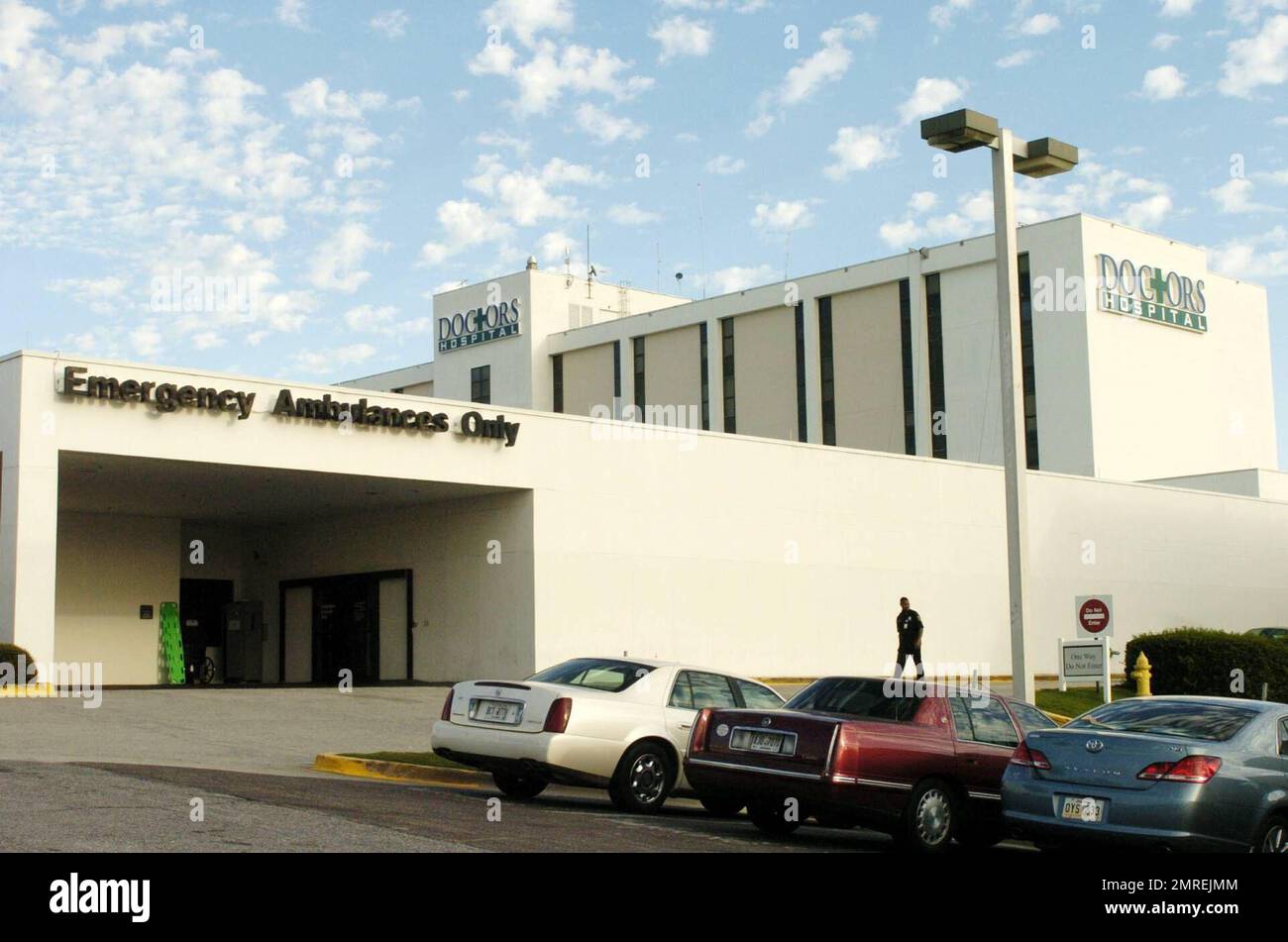 Exclusive!! This is the Emergency Entrance of the Doctor's Hospital ...