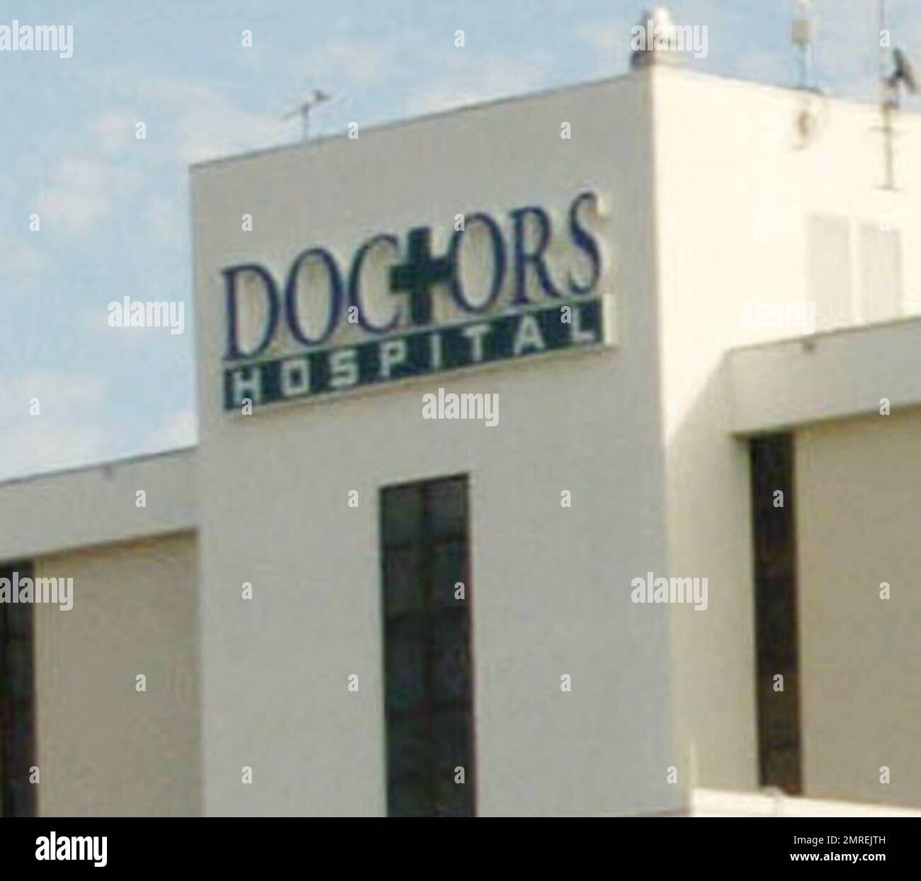 Exclusive!! This is the Emergency Entrance of the Doctor's Hospital ...