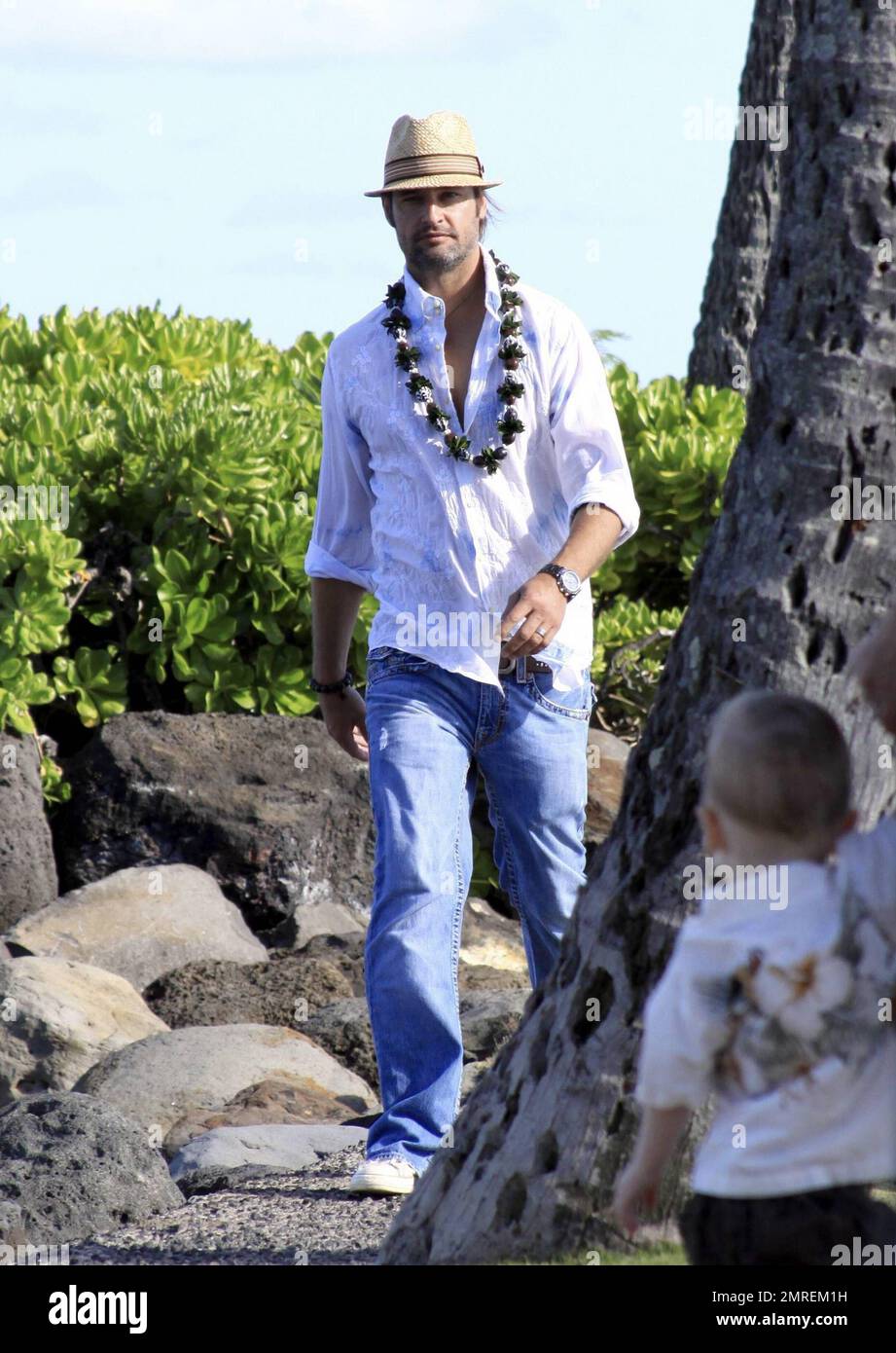 EXCLUSIVE!! "Lost" star Josh Holloway throws a party to celebrate his ...