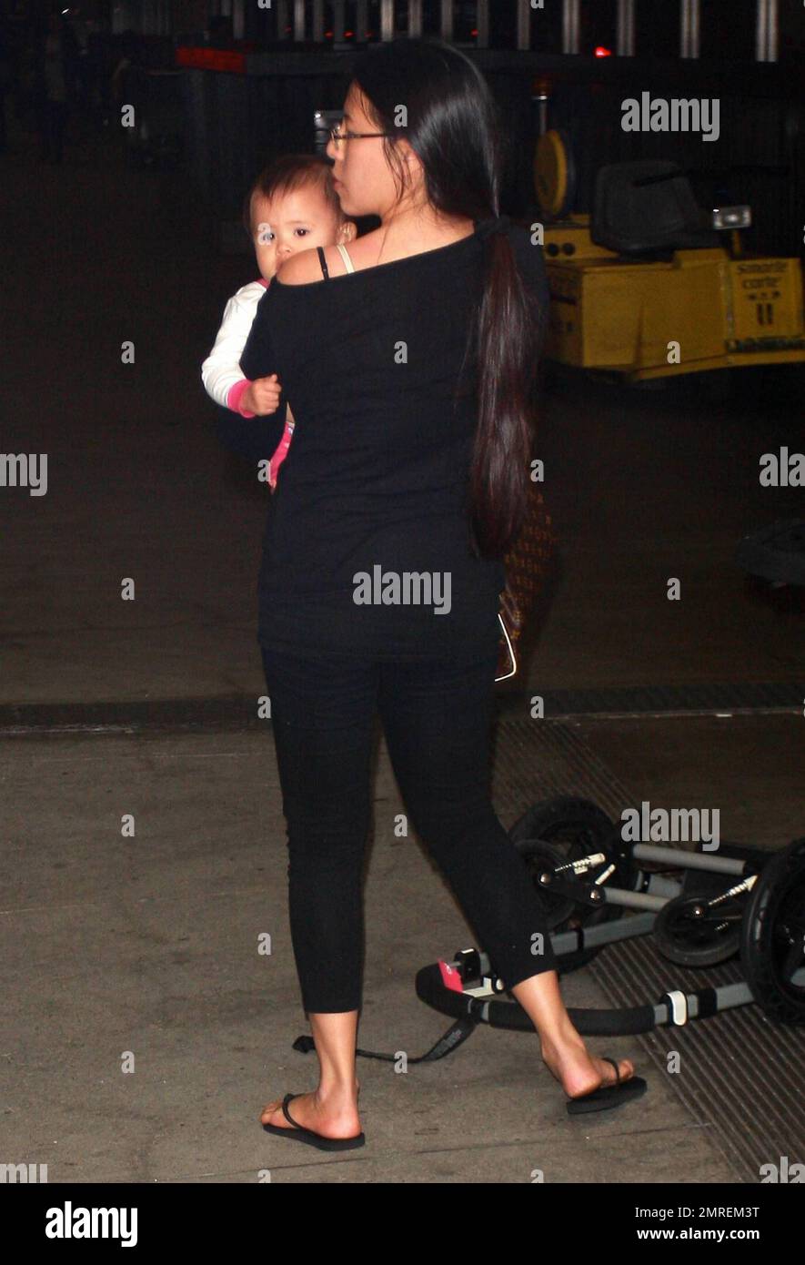 Wife of "Lost" actor Josh Holloway, Yessica Kumala carries their one ...