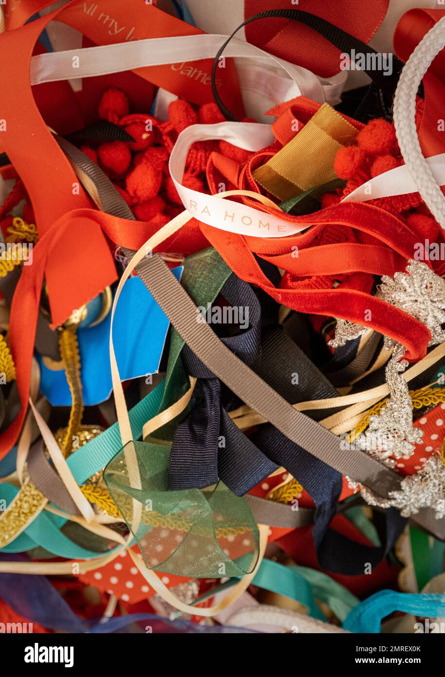 Jumble top hi-res stock photography and images - Alamy
