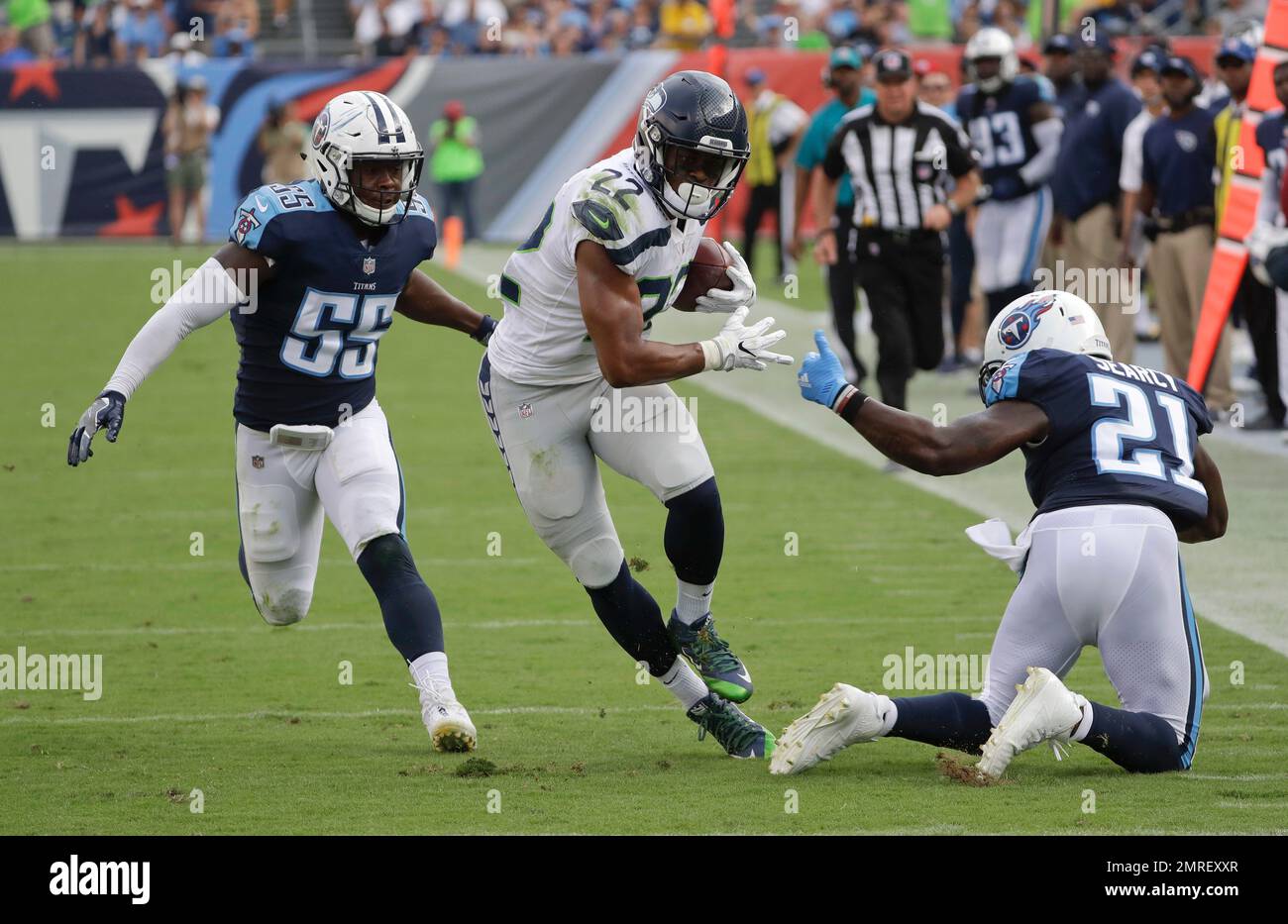Seattle Seahawks running back C.J. Prosise (22) runs past Tennessee ...