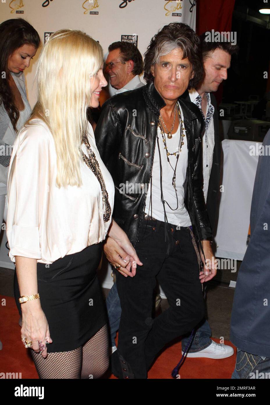 Joe perry juliette lewis hi-res stock photography and images - Alamy