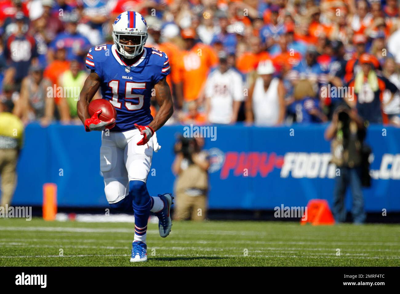 Buffalo Bills' Brandon Tate runs with the ball against the Denver ...
