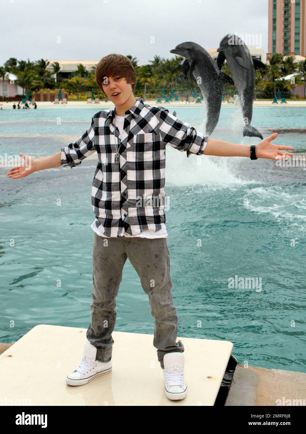 EXCLUSIVE!! Teen pop sensation Justin Bieber visits Atlantis Paradise ...
