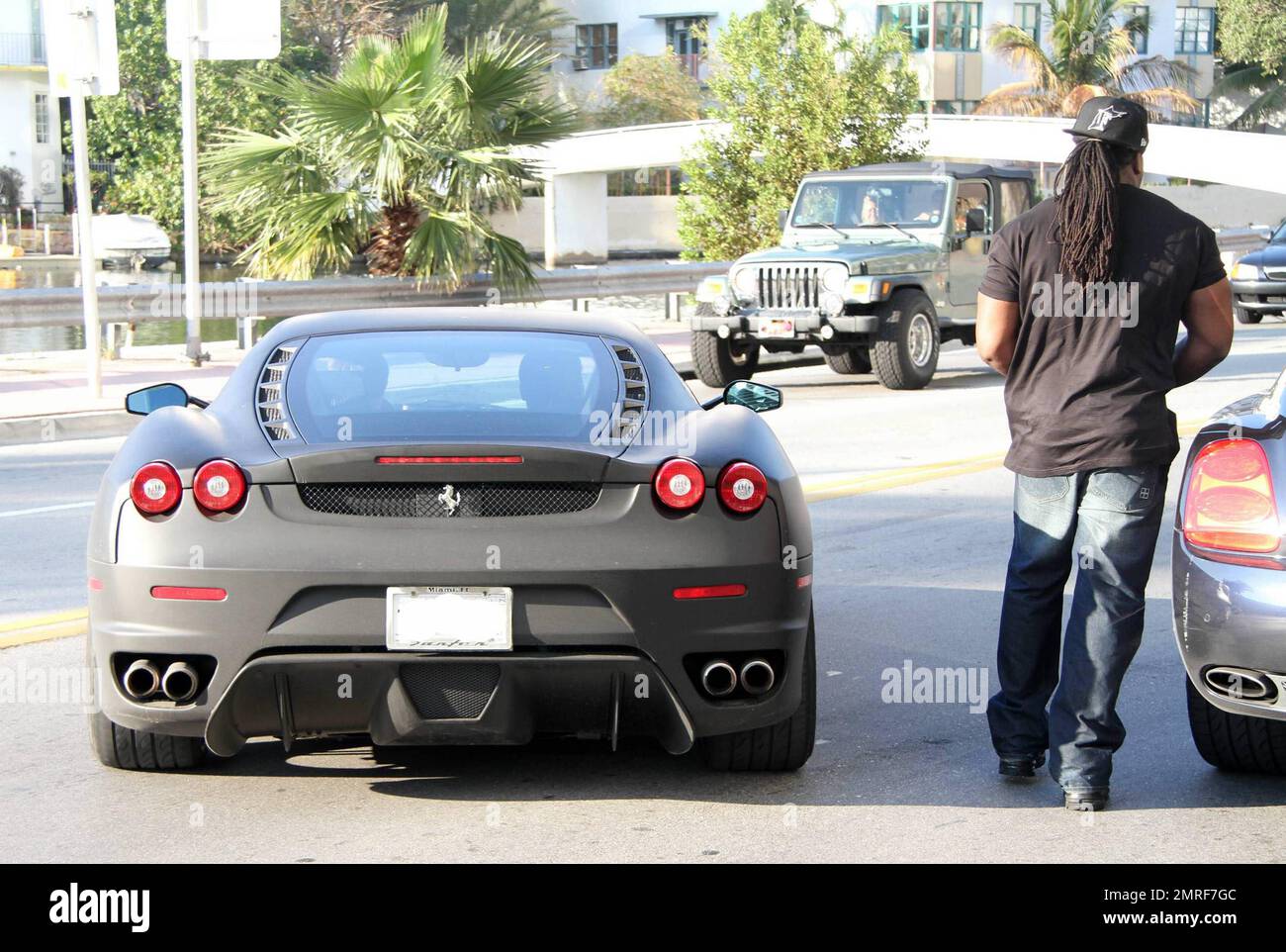 EXCLUSIVE!! Teenage Canadian pop R&B singer Justin Bieber leaves his ...