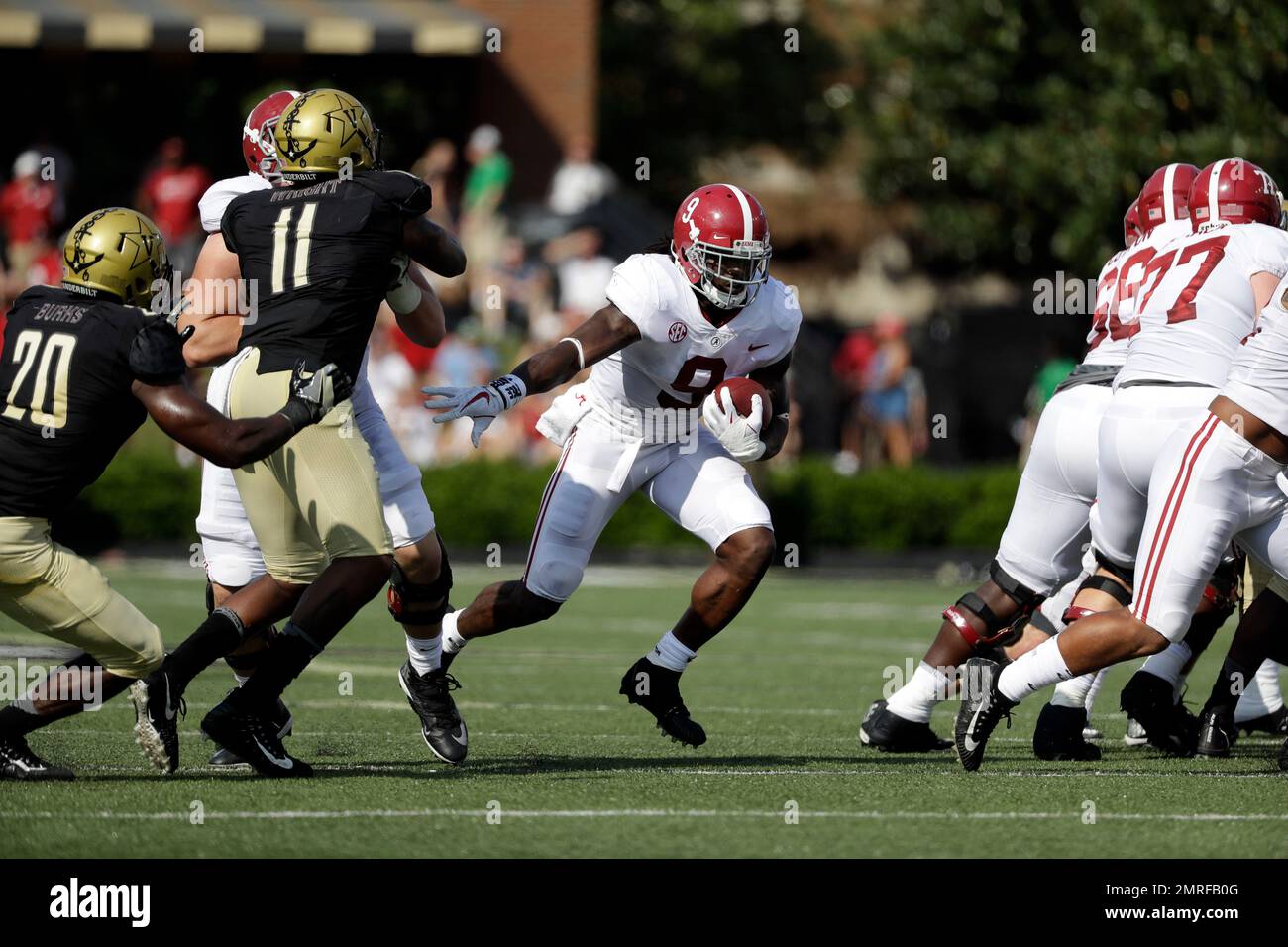 Alabama running back Bo Scarbrough (9) plays against Vanderbilt in the ...