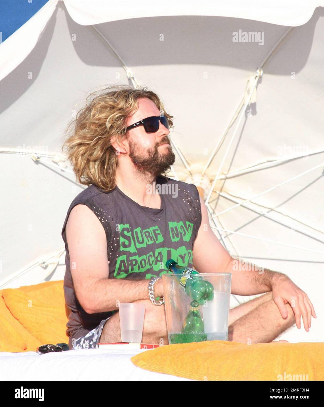 After enjoying some time in the sun with his new girlfriend, British ...