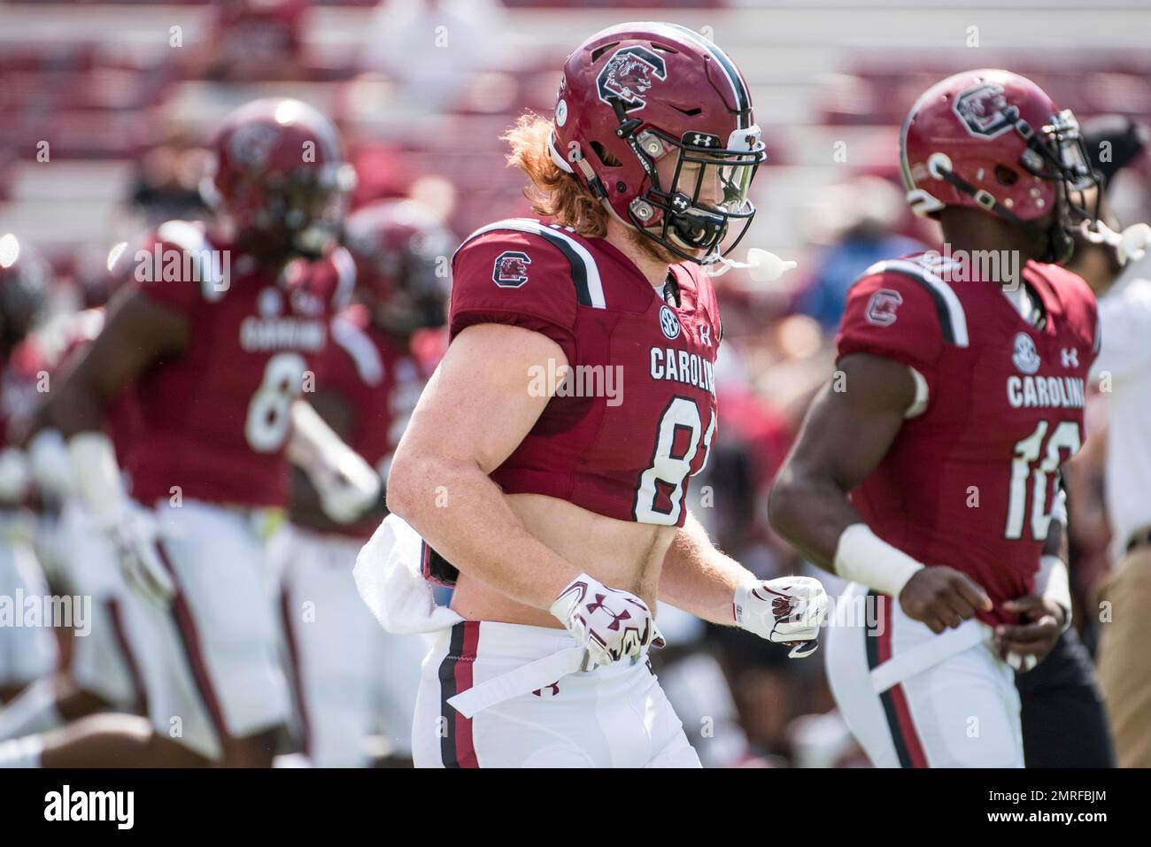 South Carolina tight end Hayden Hurst (81) warms up before an NCAA ...