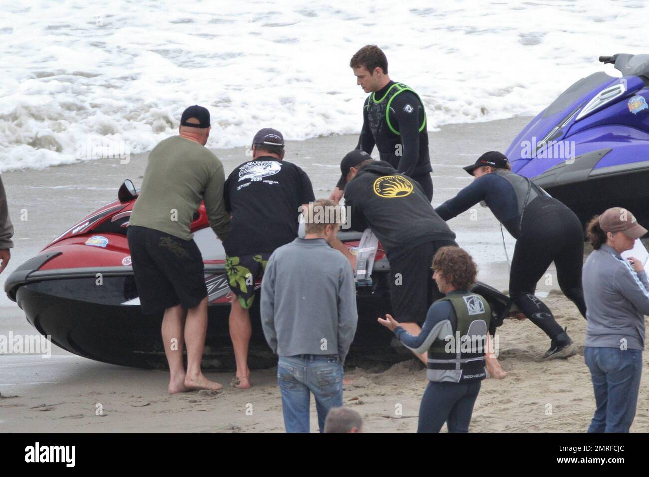 Justin Timberlake speeds around the ocean on a jet-ski while filming a ...