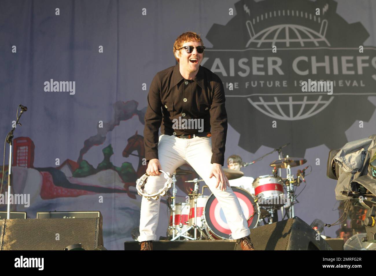 The kaiser cheifs hi-res stock photography and images - Alamy