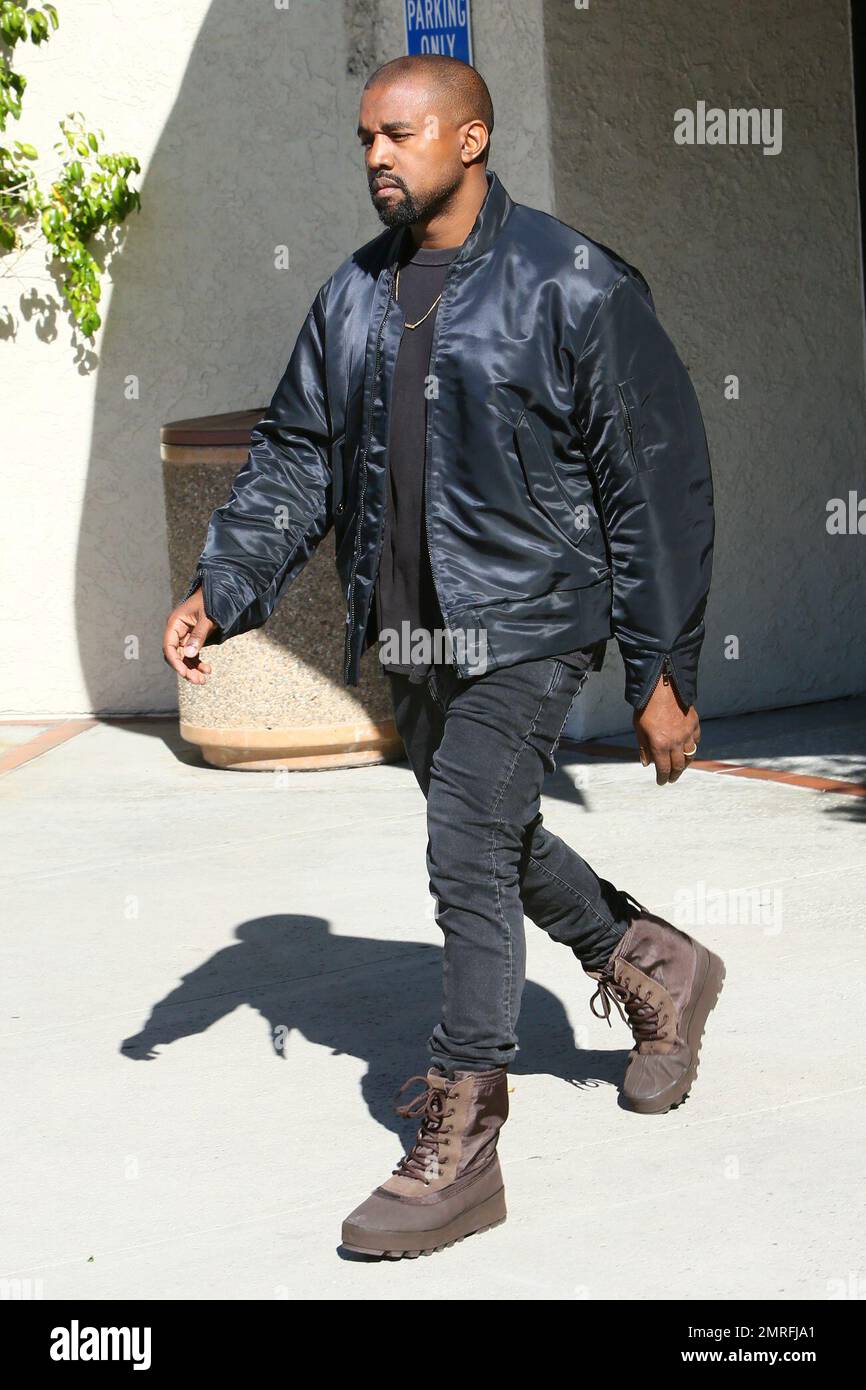Kanye West brings North West to ballet class. Los Angeles, CA. 11th ...