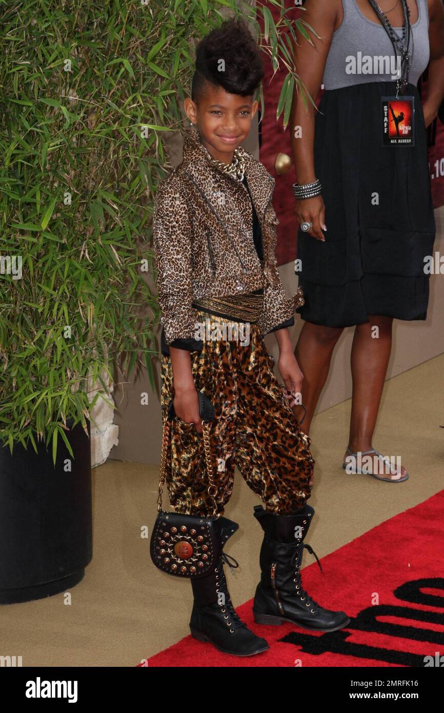 Willow Smith, 10, poses in a very trendy leopard patterned outfit on ...