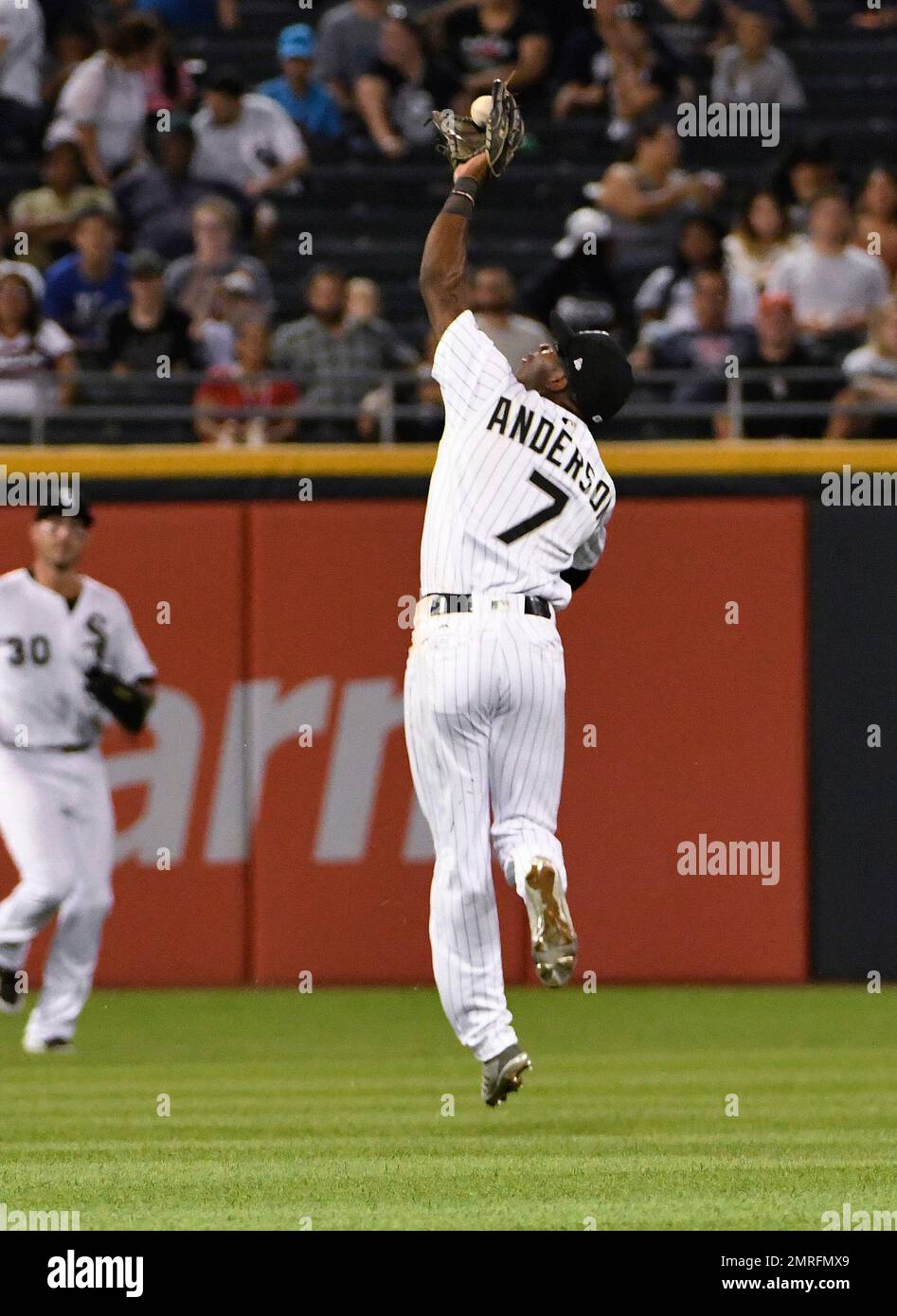 Chicago White Sox shortstop Tim Anderson (7) makes a catch on a ball ...