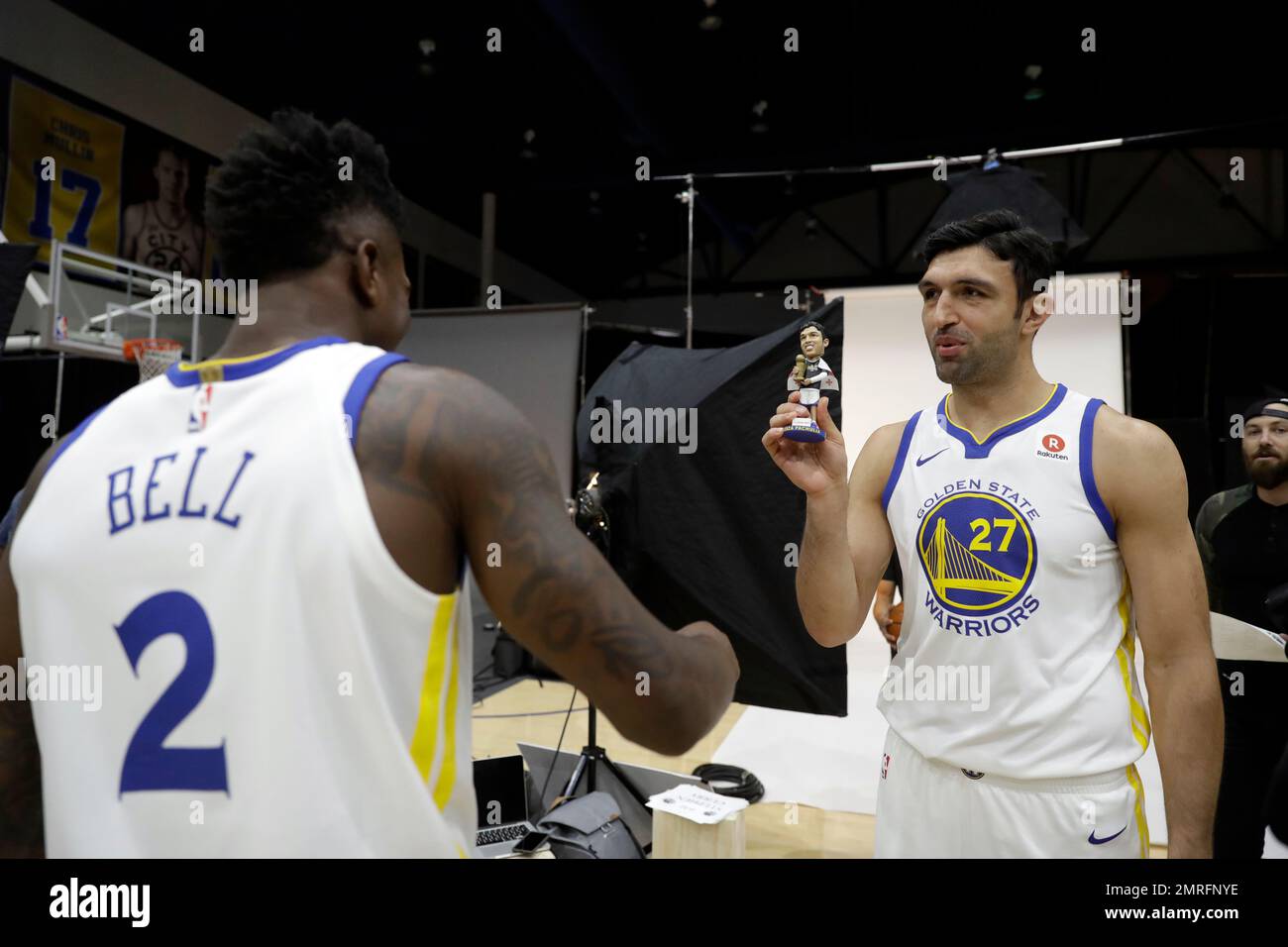 Golden State Warriors' Zaza Pachulia, right, jokes with teammate Jordan ...