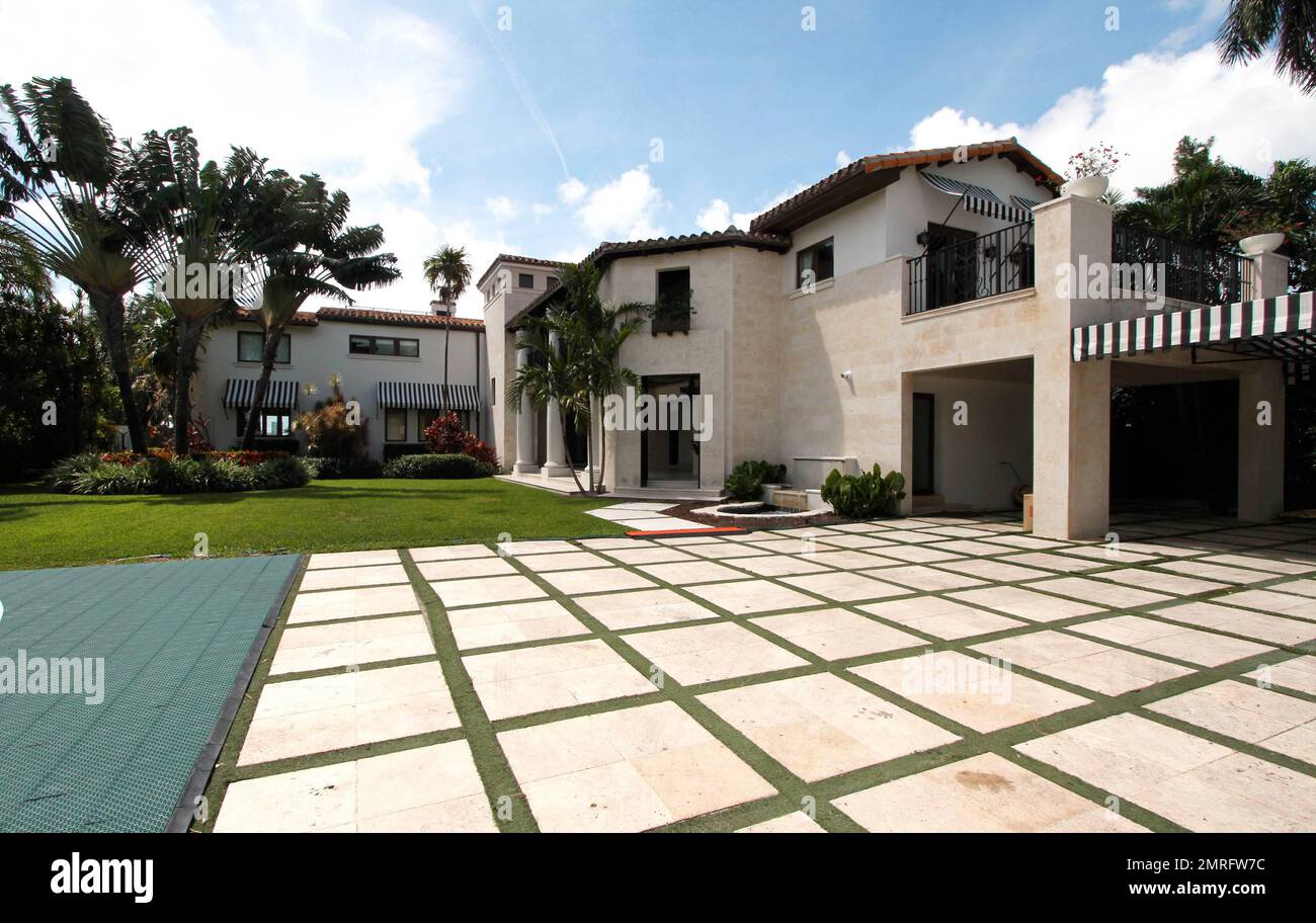 Filming kardashians hi-res stock photography and images - Alamy